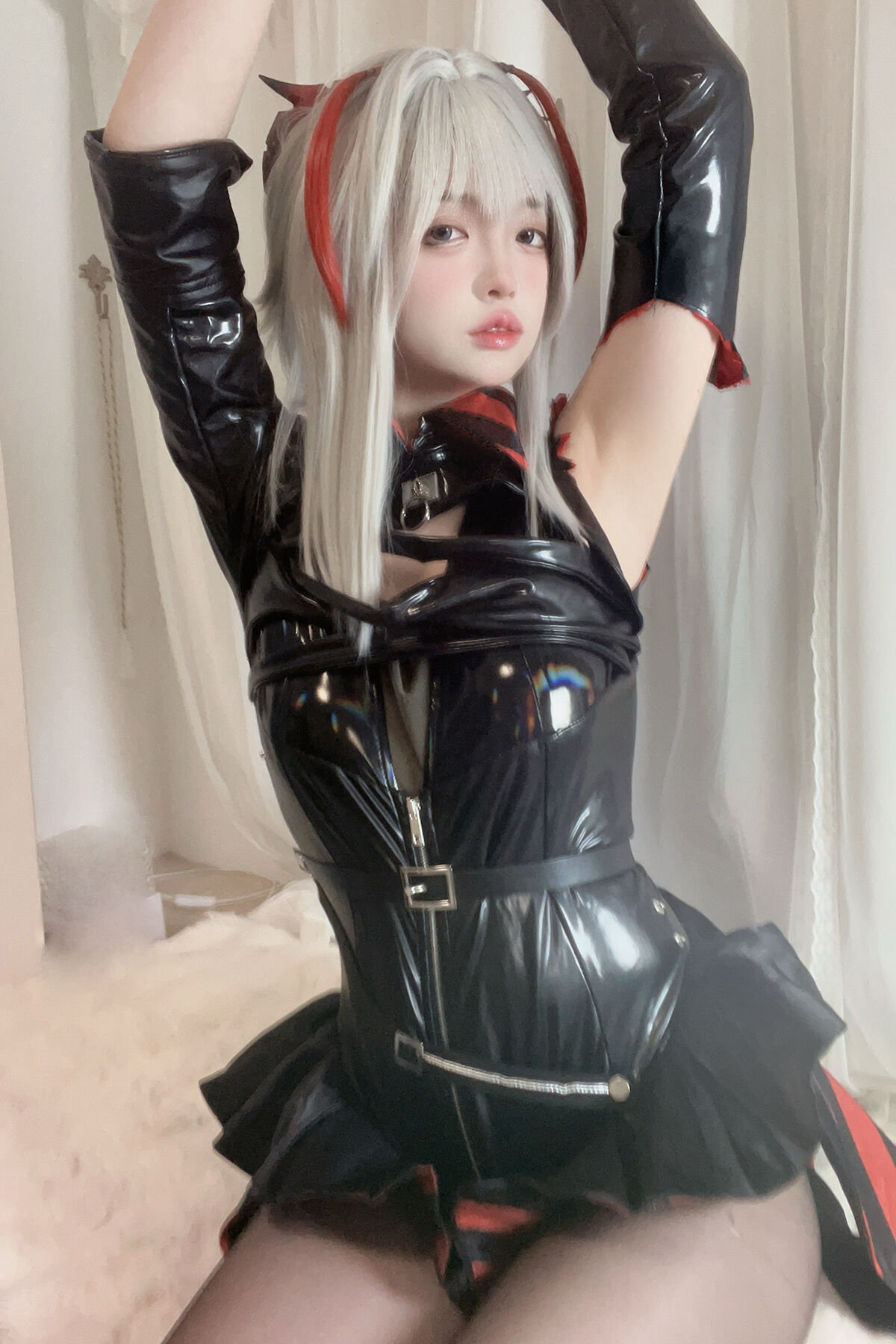 Coser@neko酱 – 黑丝吊带袜 (75P)