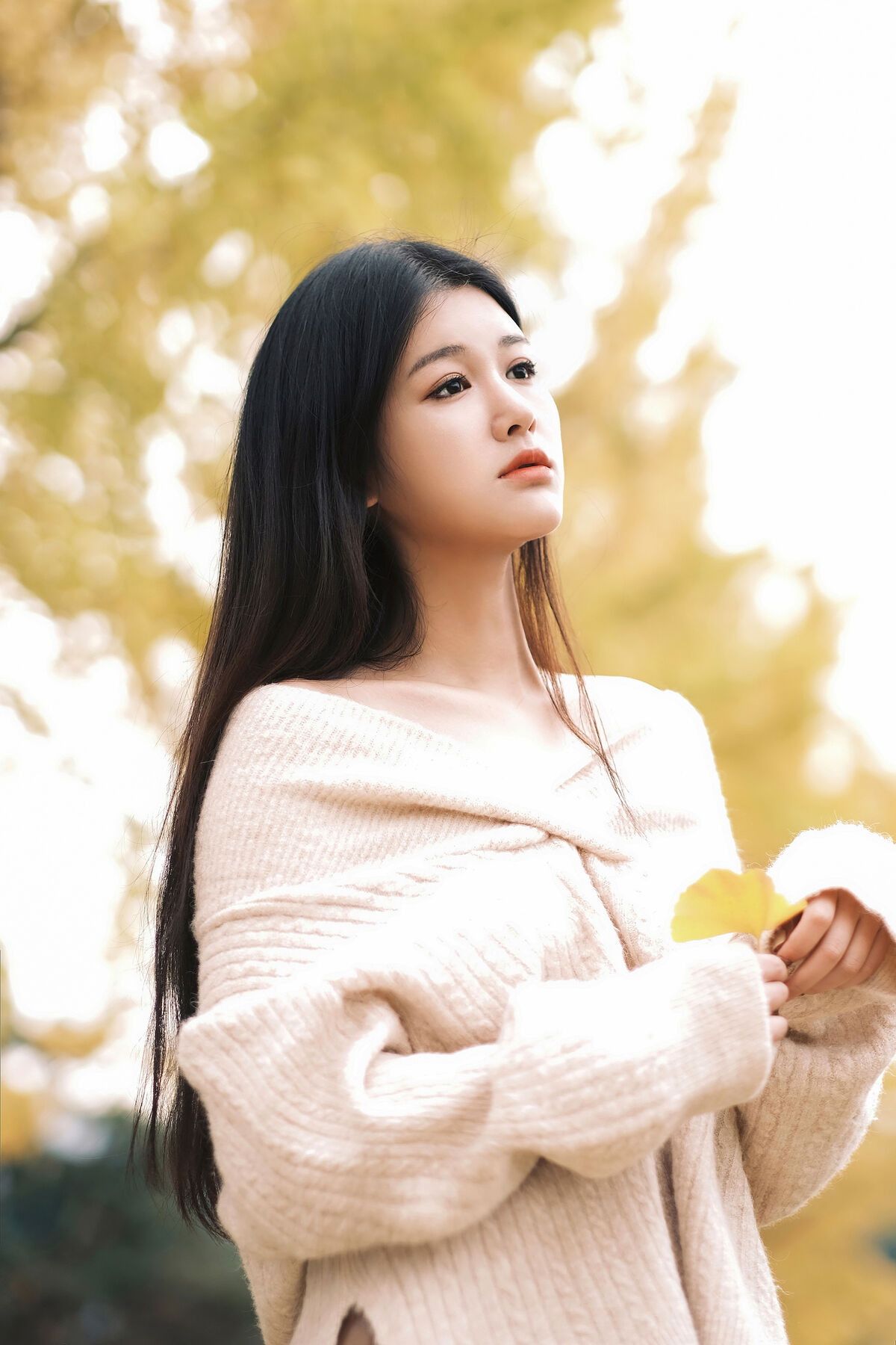 YiTuYu艺图语 Vol.6506 Shang Yi Han Momooly