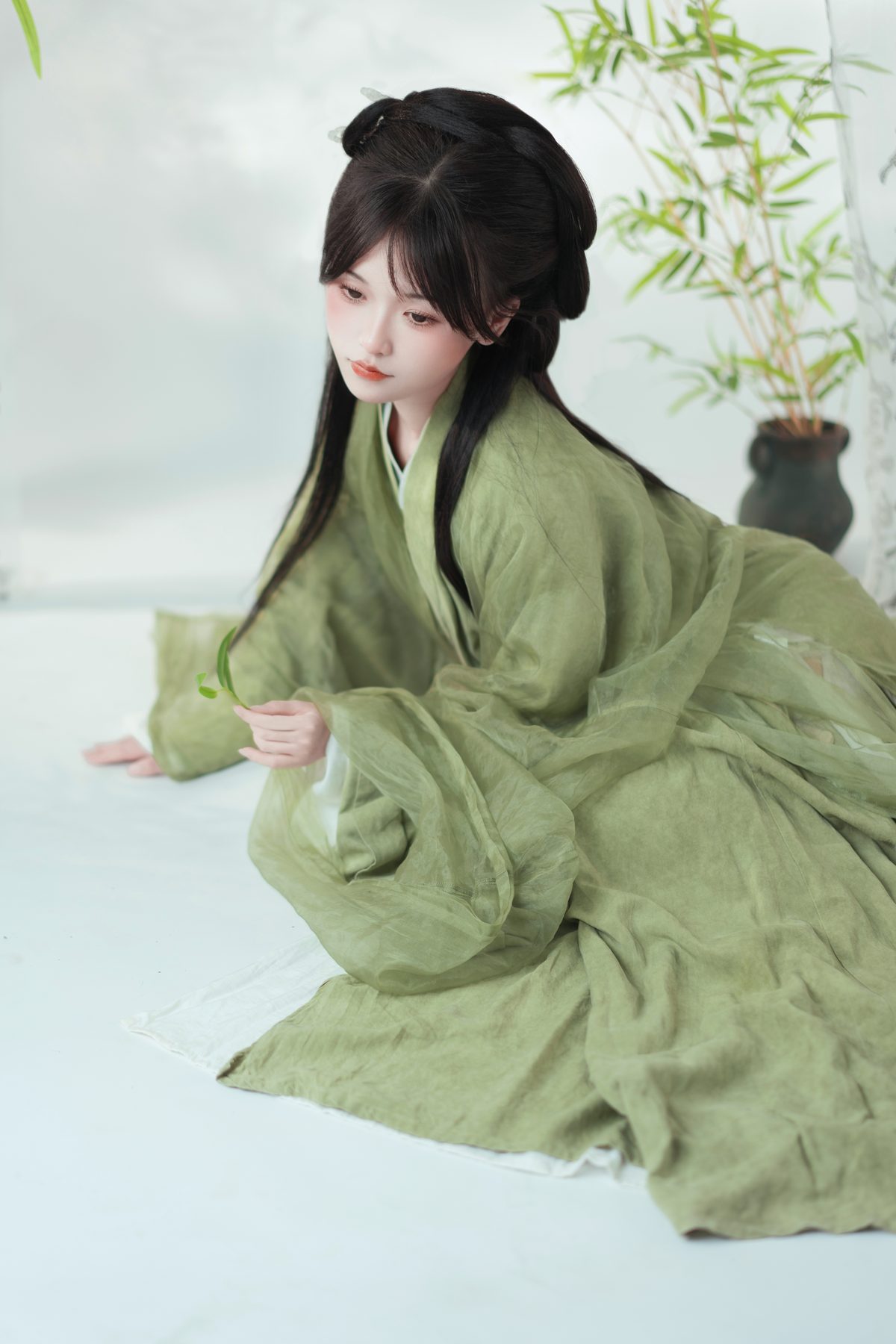 YiTuYu艺图语 Vol.5775 Xiao Yu